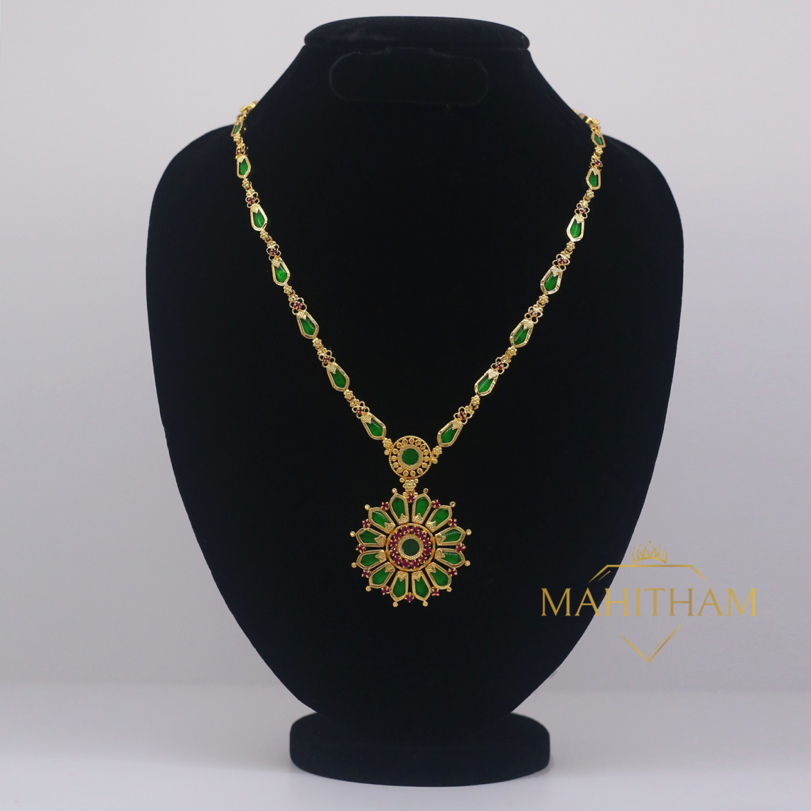 Gorgeous One Gram Gold Designer Locket With Urvashi Chain MG-1014 ...