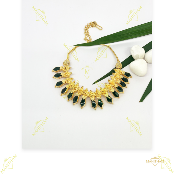 Gorgeous Designer Locket with Urvashi chain | mahitham jewellery